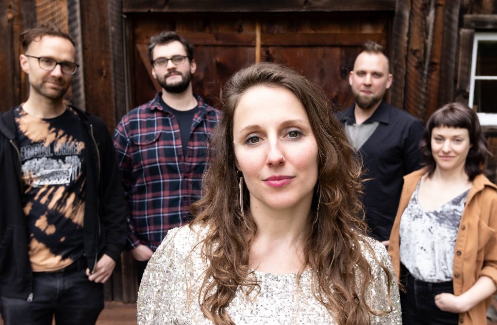 Emerging Folk – Her Mountain Majesty, Edward Gild, Sam Burchfield ...